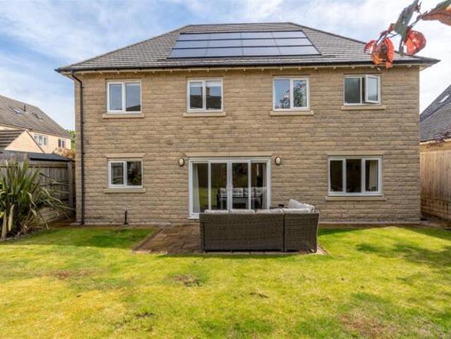 4 bedroom detached house for sale in Barwick Place, Newton Kyme, LS24