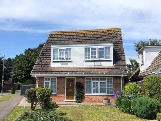 4 Bedroom Detached House For Sale In Barton On Sea, Hampshire