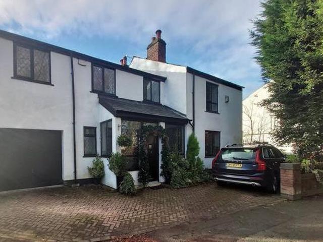 4 bedroom detached house for sale in Barton Road Worsley M28