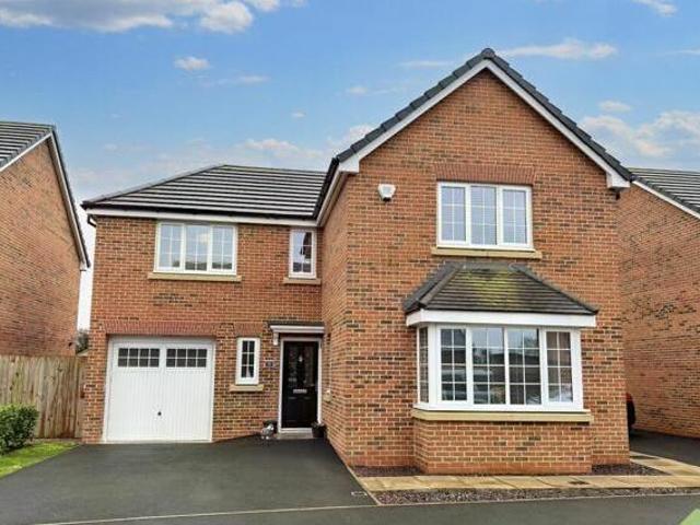 4 Bedroom Detached House For Sale In Barton