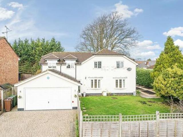 4 Bedroom Detached House For Sale In Basingstoke, Hampshire