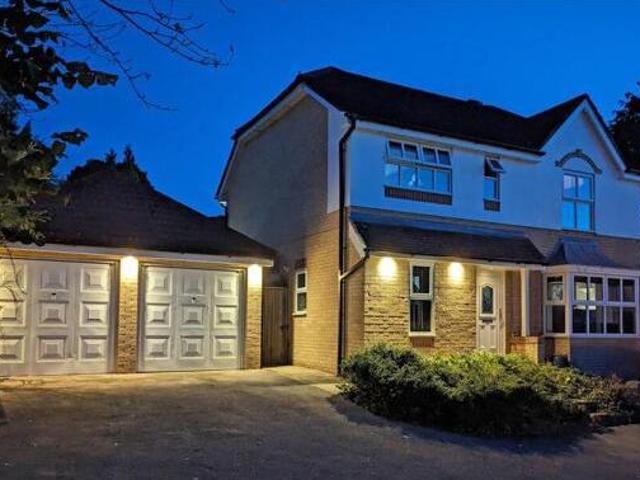 4 Bedroom Detached House For Sale In Basingstoke, Hampshire