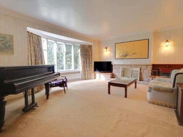 4 bedroom detached house for sale in Bassett, Southampton, SO16