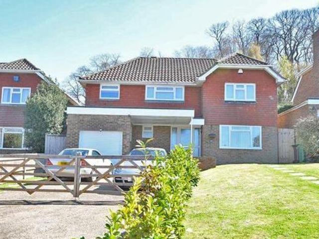 4 Bedroom Detached House For Sale In Bearsted