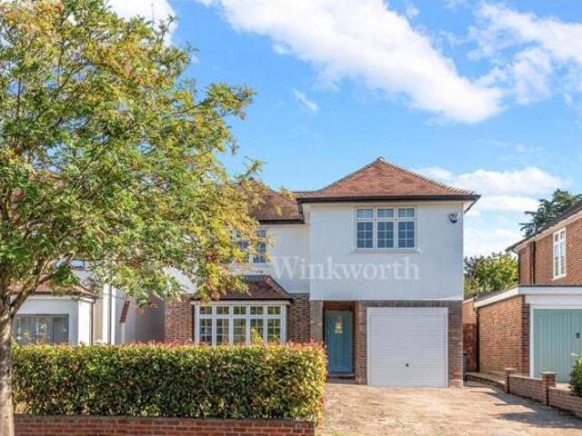 4 Bedroom Detached House For Sale In Beckenham