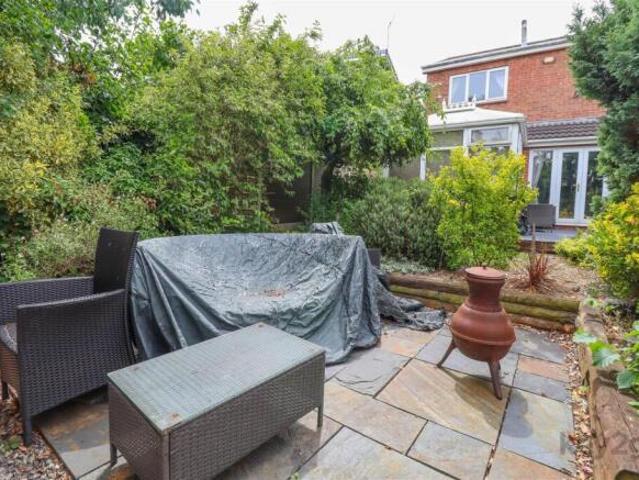 4 bedroom detached house for sale in Beckton Avenue, Waterthorpe, Sheffield, S20