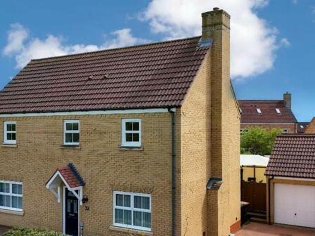4 Bedroom Detached House For Sale In Bedford