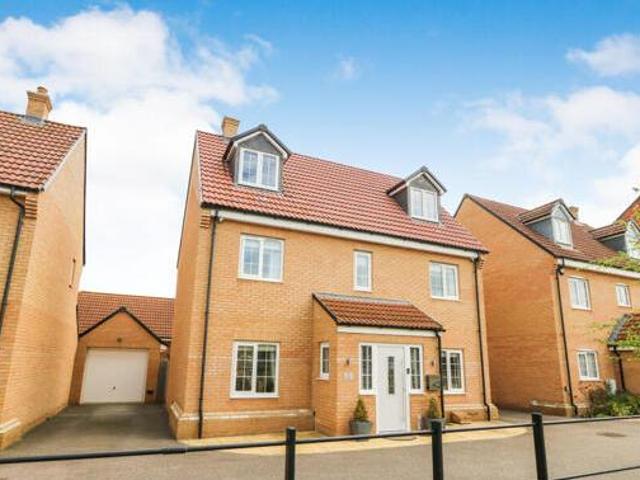 4 Bedroom Detached House For Sale In Bedford