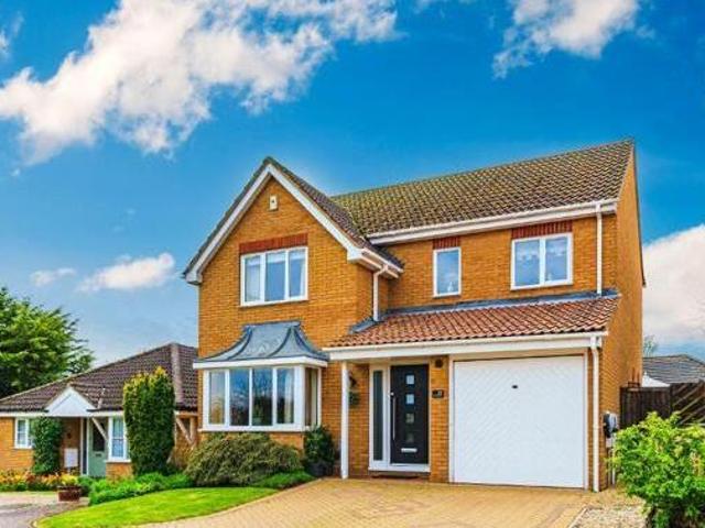4 Bedroom Detached House For Sale In Bedford
