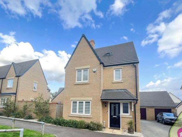 4 Bedroom Detached House For Sale In Bedford, Bedfordshire