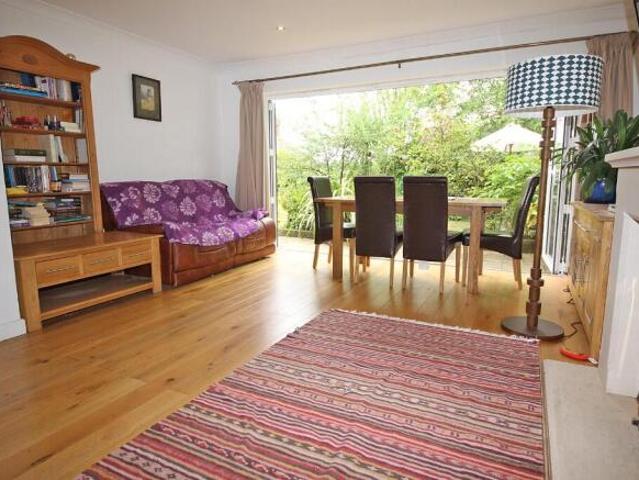4 bedroom detached house for sale in Beechwood Close, BN1