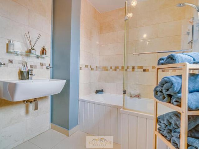 4 bedroom detached house for sale in Beeches Road, Wales, Sheffield, S26