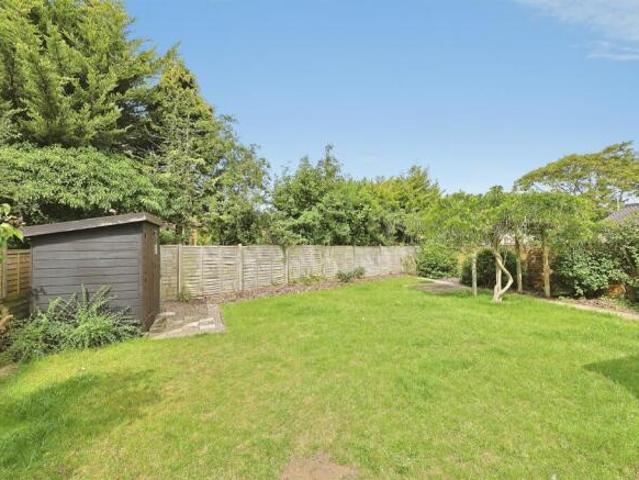 4 bedroom detached house for sale in Beloe Avenue, Norwich, NR5