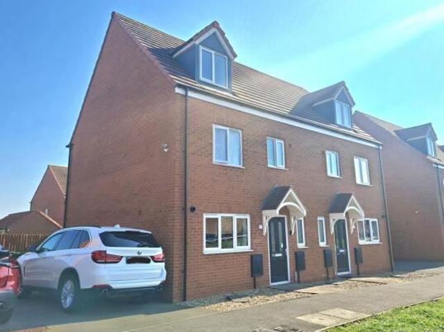 4 bedroom detached house for sale in Bellona Drive, Peterborough, PE2