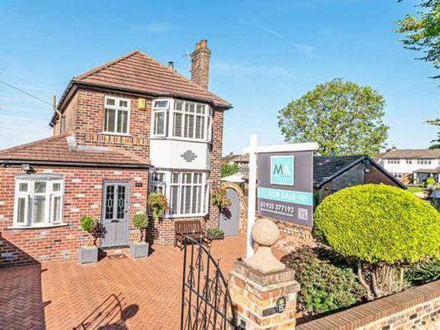 4 bedroom detached house for sale in Bellhouse Lane Grappenhall Warrington Cheshire WA4