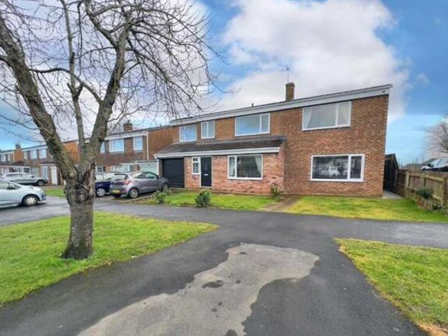 4 Bedroom Detached House For Sale In Belmont