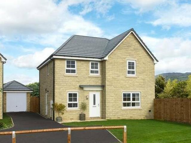 4 bedroom detached house for sale in Belton Road Silsden BD20