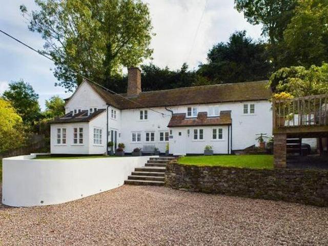 4 Bedroom Detached House For Sale In Benthall