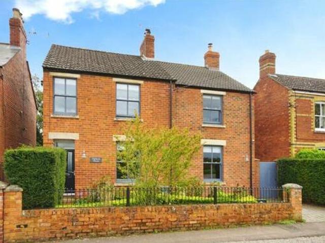 4 Bedroom Detached House For Sale In Berkeley, Gloucestershire