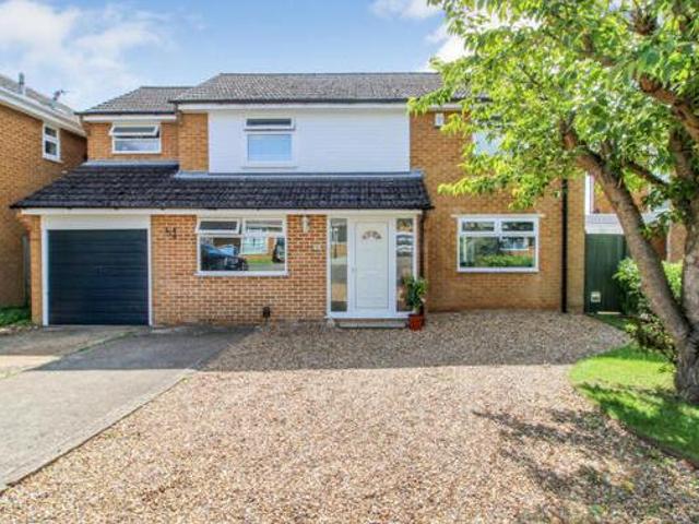 4 Bedroom Detached House For Sale In Berkshire