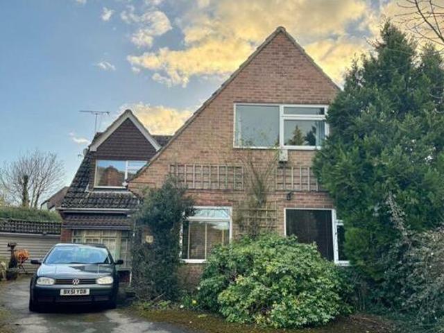 4 Bedroom Detached House For Sale In Berkshire