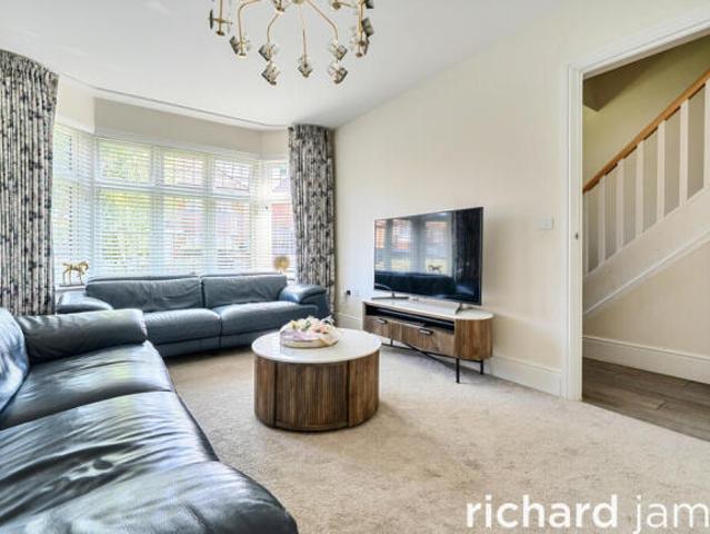 4 bedroom detached house for sale in Berryfield, Swindon, SN3