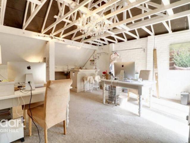 4 bedroom detached house for sale in Berrys Green Road, Westerham, TN16