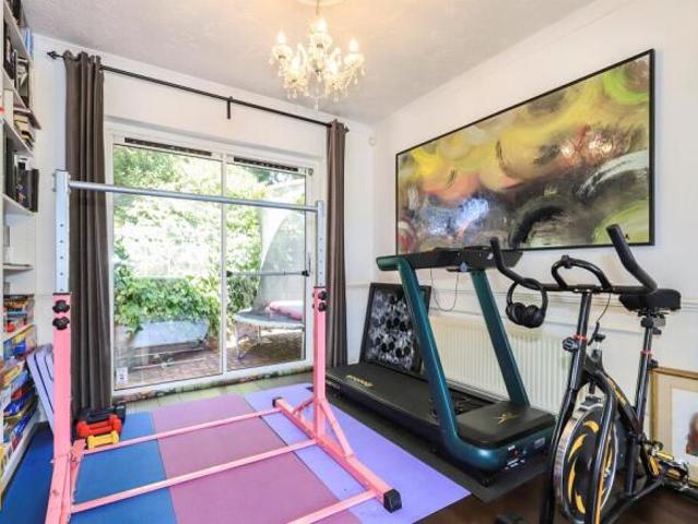 4 bedroom detached house for sale in Bhylls Lane, Castlecroft, Wolverhampton, WV3