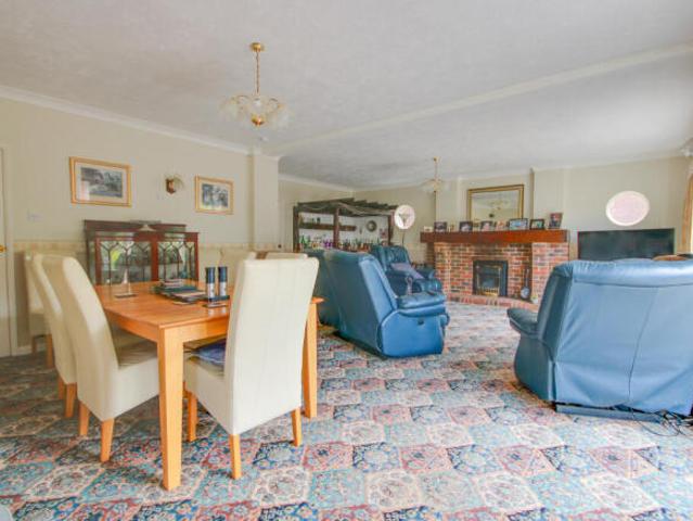 4 bedroom detached house for sale in Bitterne Park! Outstanding Views! Double Garage! Versatile Living!,SO18