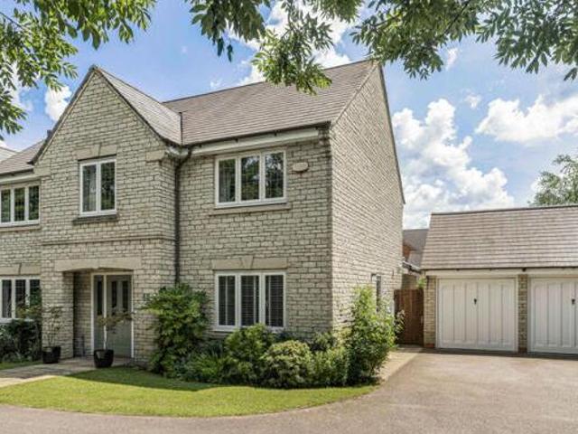 4 Bedroom Detached House For Sale In Bicester