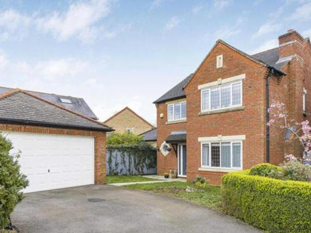 4 Bedroom Detached House For Sale In Bicester