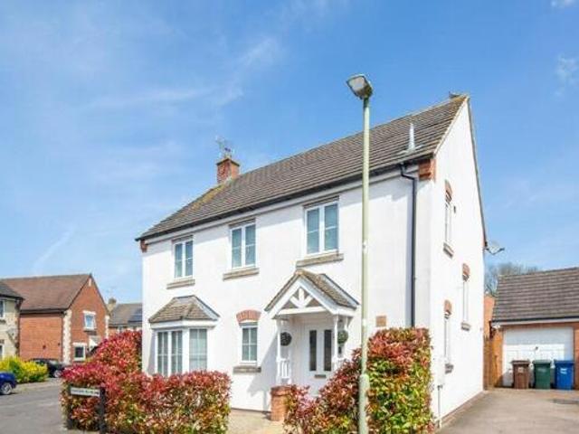 4 Bedroom Detached House For Sale In Bicester, Oxfordshire