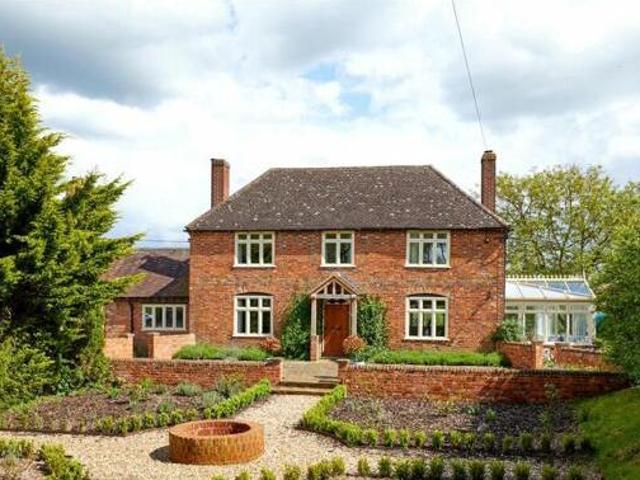 4 Bedroom Detached House For Sale In Bicester, Oxfordshire
