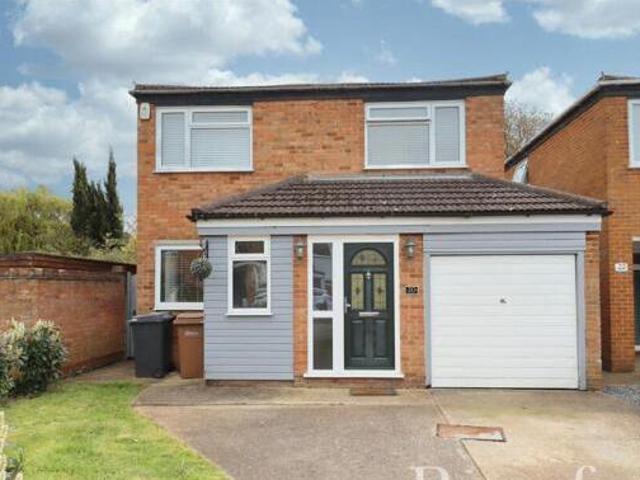 4 Bedroom Detached House For Sale In Bicknacre