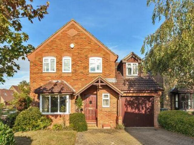 4 Bedroom Detached House For Sale In Biddenham, Bedfordshire