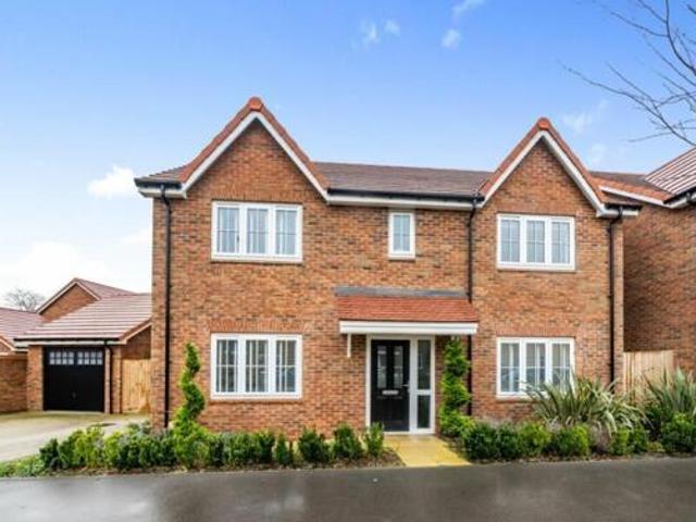 4 Bedroom Detached House For Sale In Biddenham