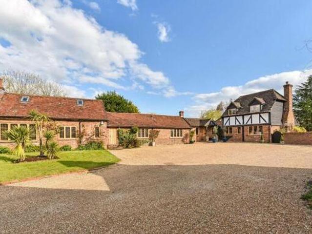 4 Bedroom Detached House For Sale In Billingshurst
