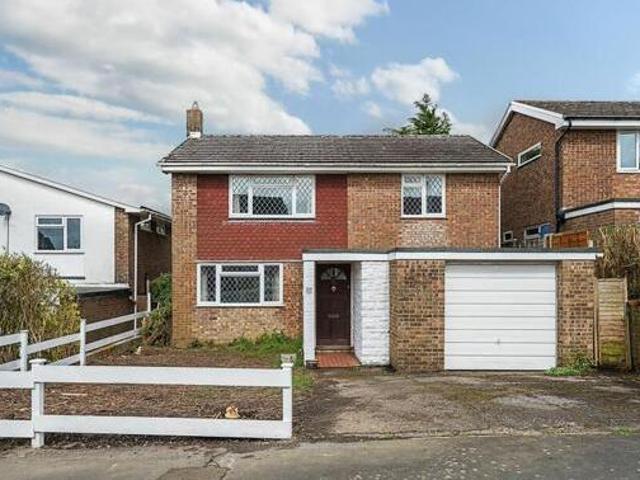 4 Bedroom Detached House For Sale In Billingshurst