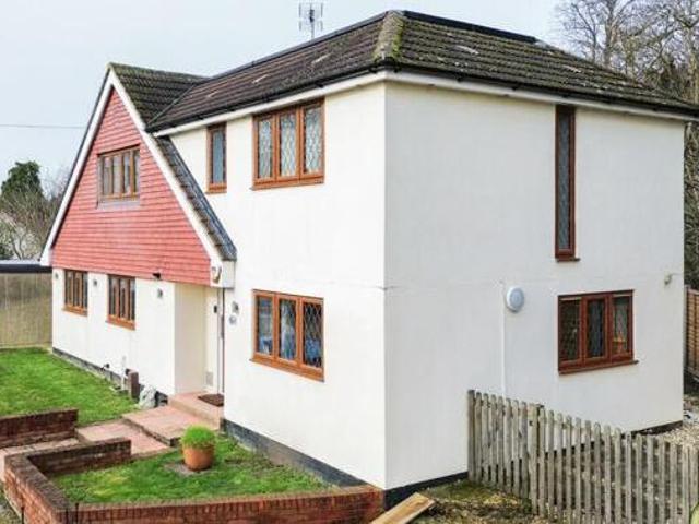 4 Bedroom Detached House For Sale In Binfield