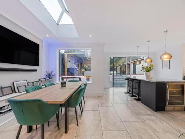4 bedroom detached house for sale in Birchwood Road, Wilmington, DA2