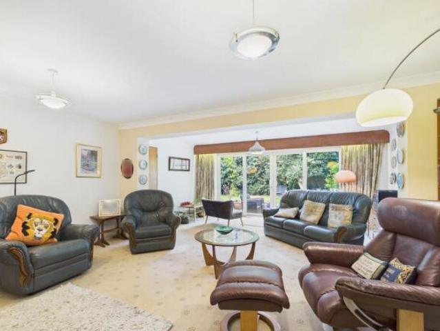 4 bedroom detached house for sale in Birch Rise, Chester, CH2