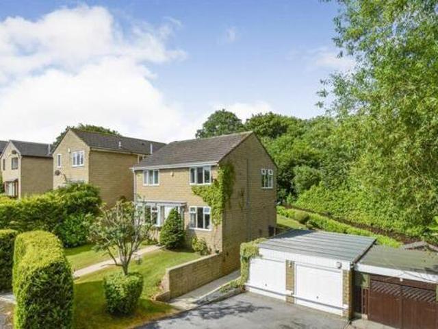 4 Bedroom Detached House For Sale In Birkby