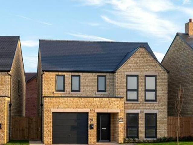 4 Bedroom Detached House For Sale In Bishops Cleeve, Gloucestershire