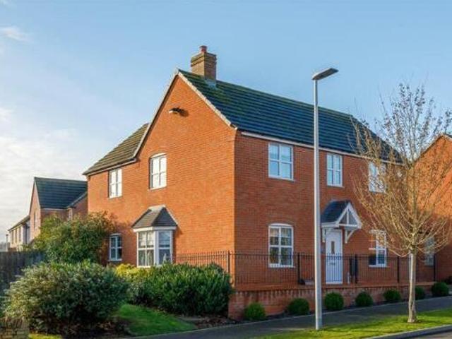 4 Bedroom Detached House For Sale In Bishops Itchington