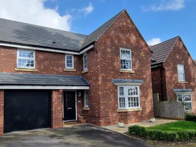 4 Bedroom Detached House For Sale In Bishops Itchington