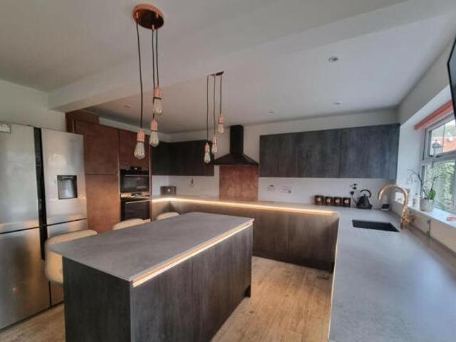 4 Bedroom Detached House For Sale In Bishops Itchington