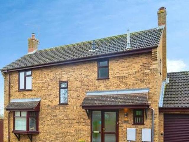 4 Bedroom Detached House For Sale In Bishops Itchington