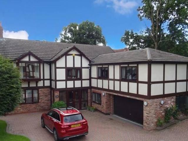 4 bedroom detached house for sale in Bluebell Grove Cheadle SK8