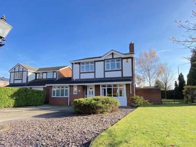 4 bedroom detached house for sale in Bluebell Grove KirkbyInAshfield Nottingham NG17