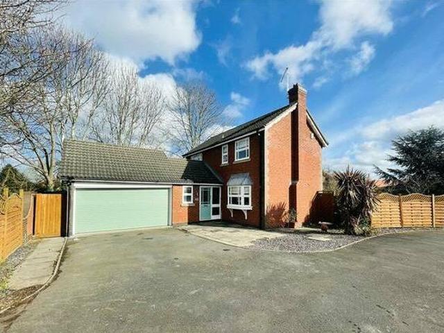 4 bedroom detached house for sale in Blackthorn Drive Syston Leicester LE7